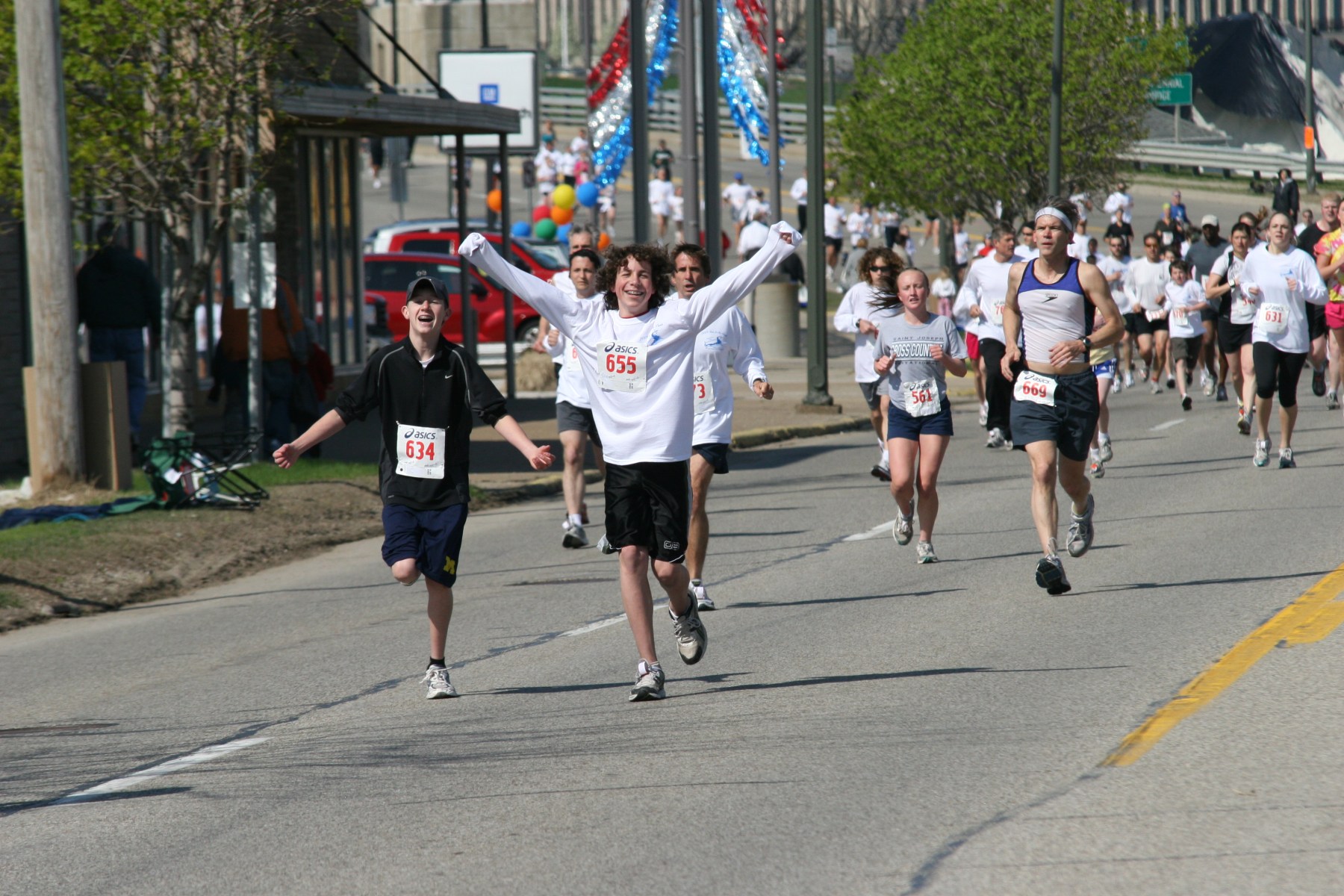 Grand Floral Parade – Blossomtime Festival